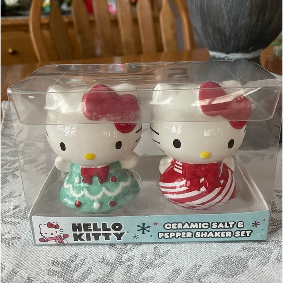 Sanrio | Kitchen | Hello Kitty Christmas Salt Pepper Shaker Set | Poshmark